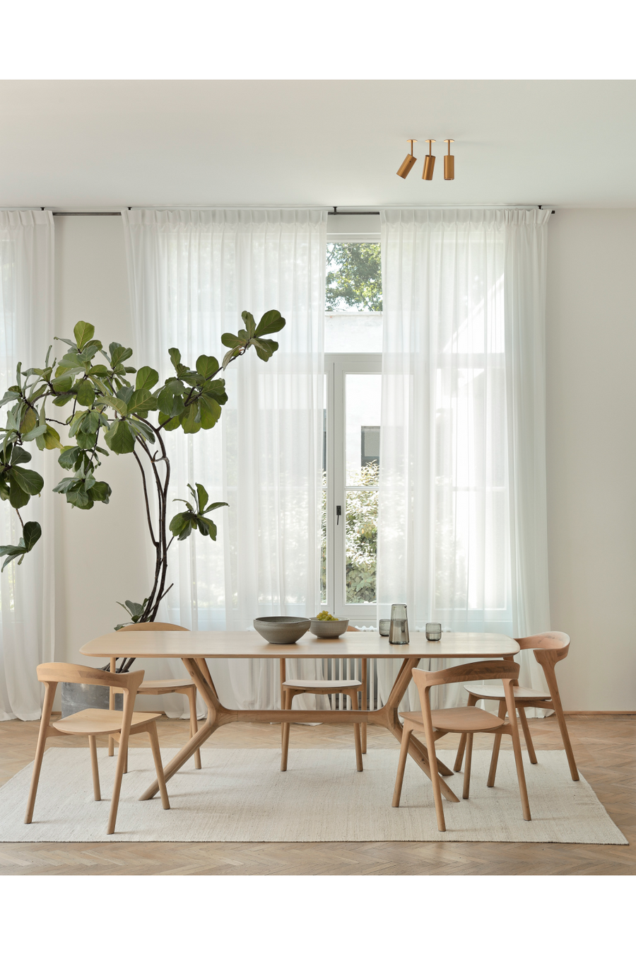Cross Leg Oak Dining Table | Ethnicraft Oak | OROA